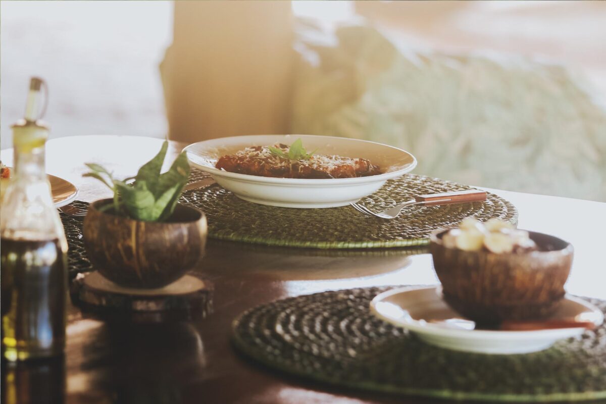 Restaurant Pizzeria Bar - Casa Suiça - Dining area situated directly on ...